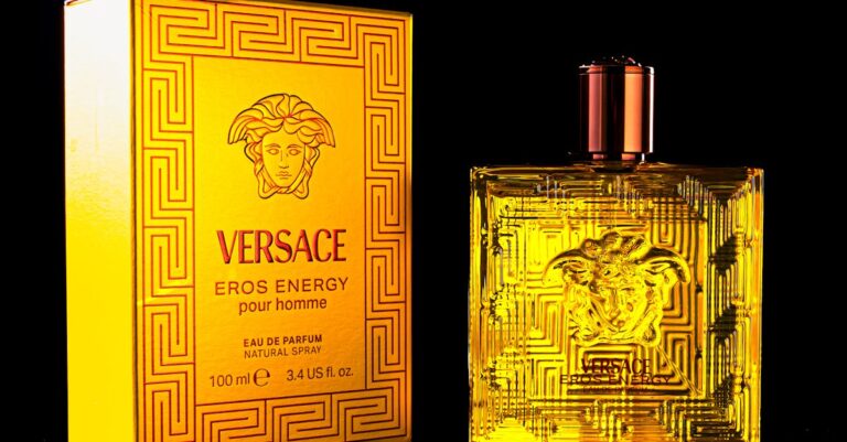 Versace : Aux Sources du Luxe Fascinant
